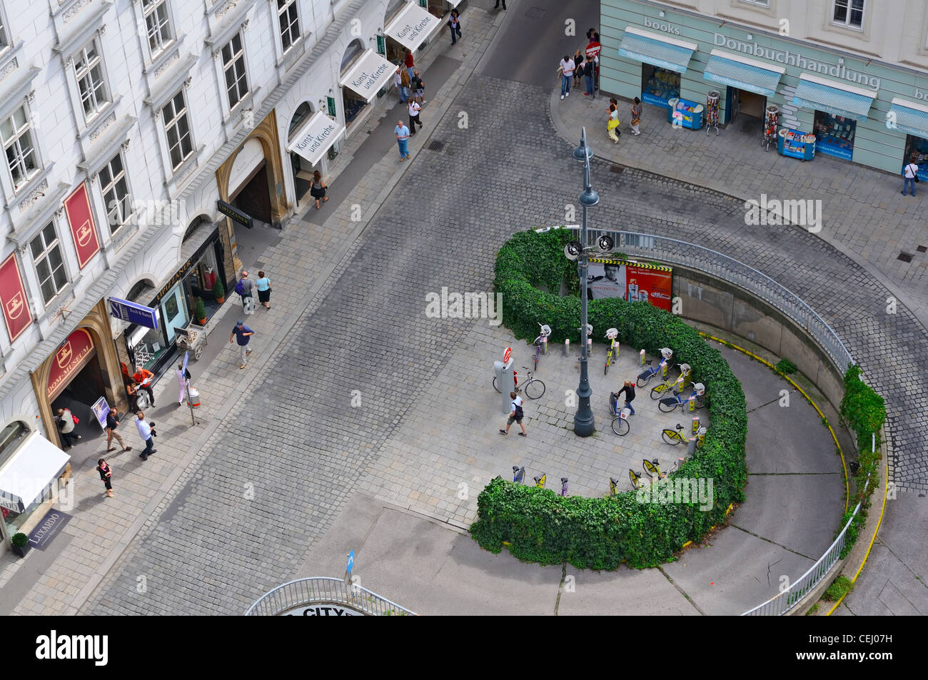 Stephansplatz vienna hi-res stock photography and images - Alamy
