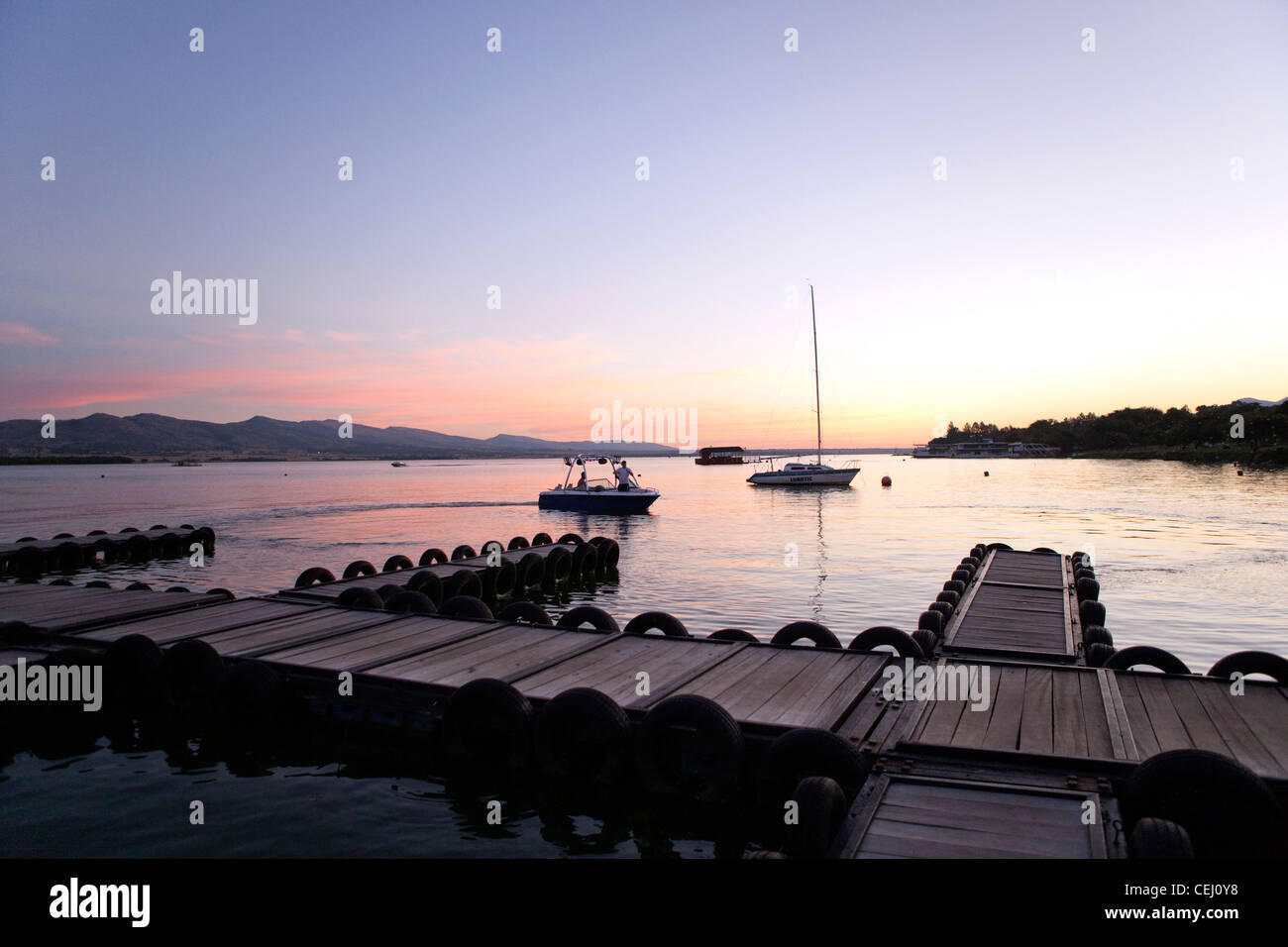 Dam jetty hi-res stock photography and images - Alamy