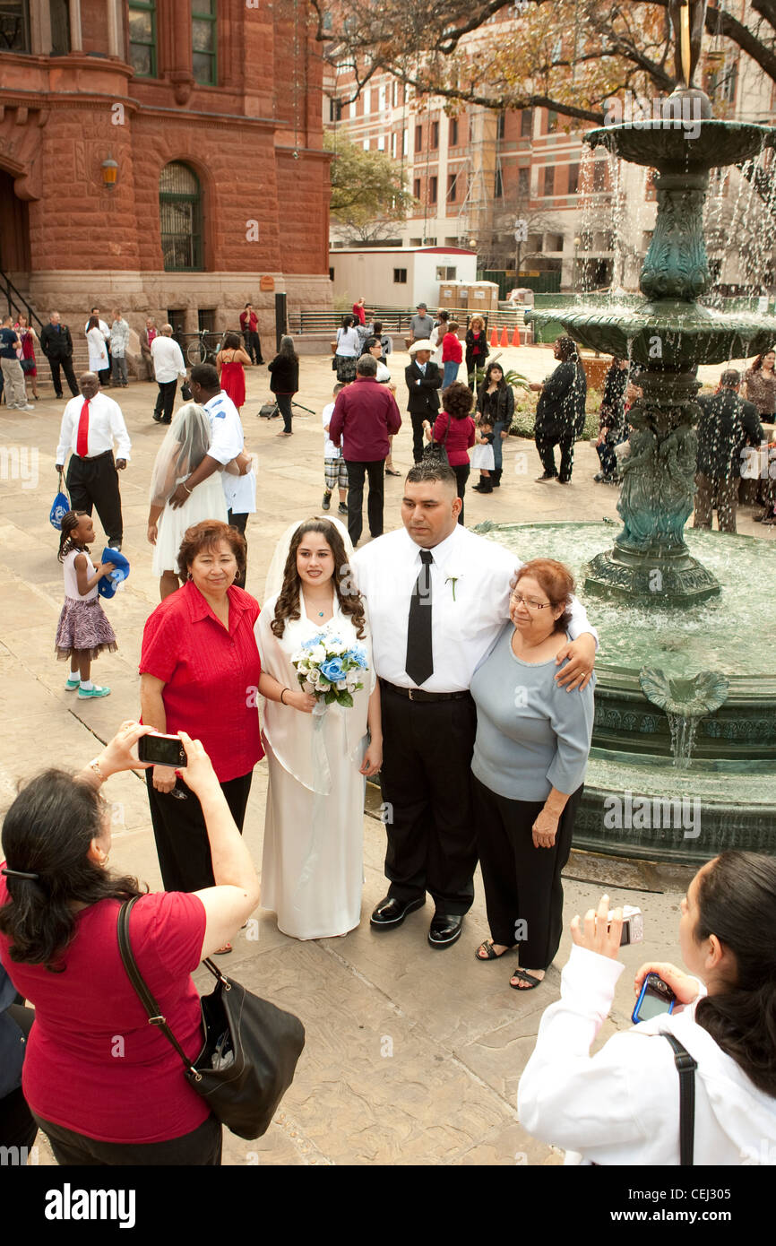 Mass wedding hi-res stock photography and images - Alamy