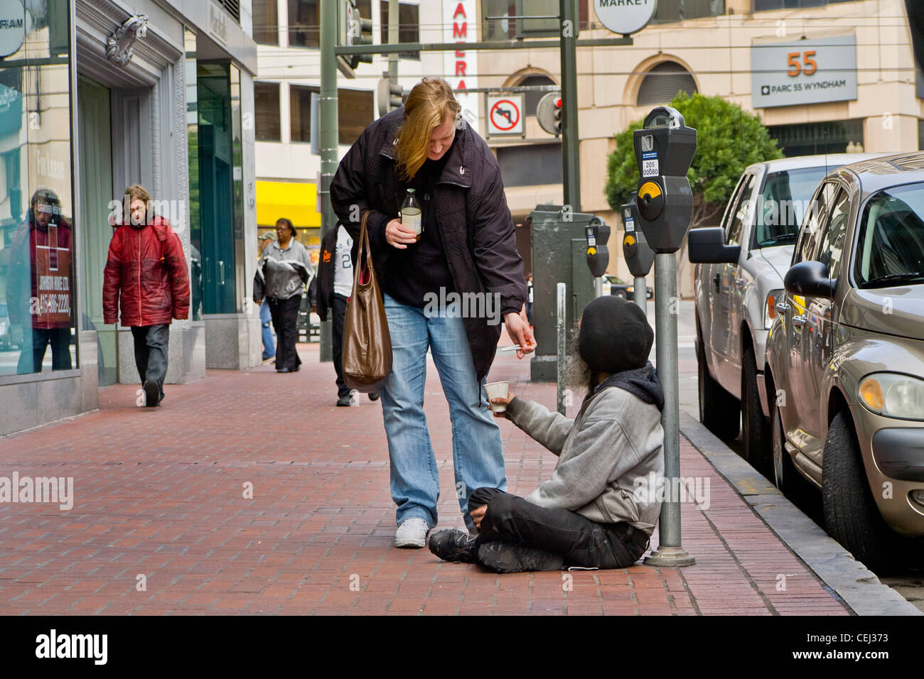 Helping the homeless hi-res stock photography and images - Alamy