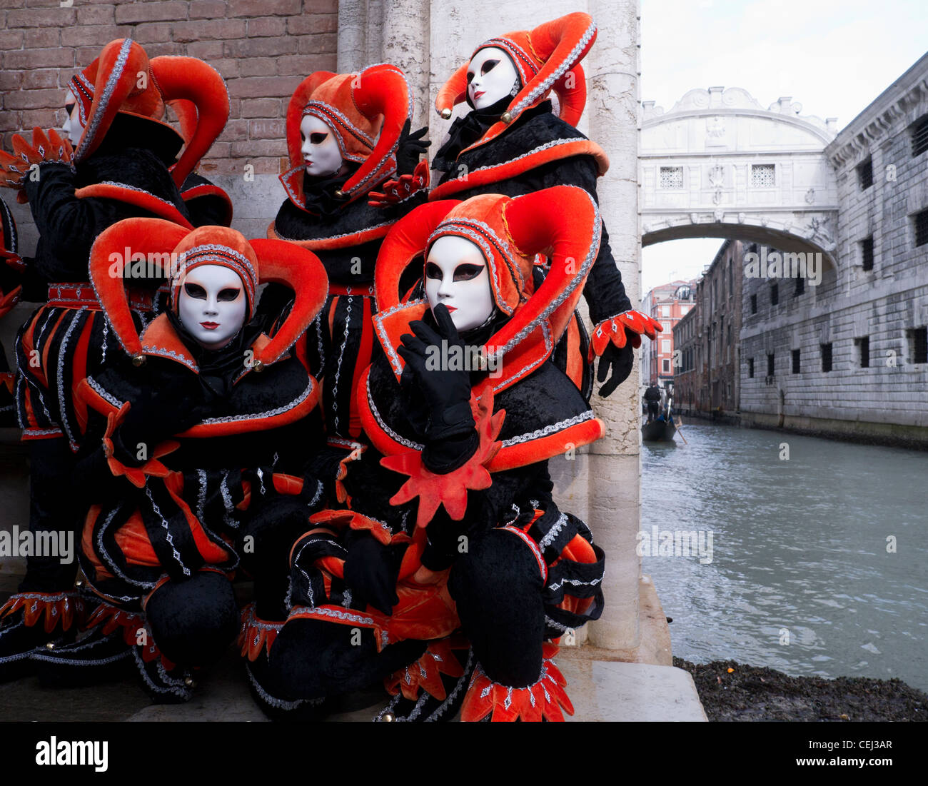 Masked women hi-res stock photography and images - Alamy