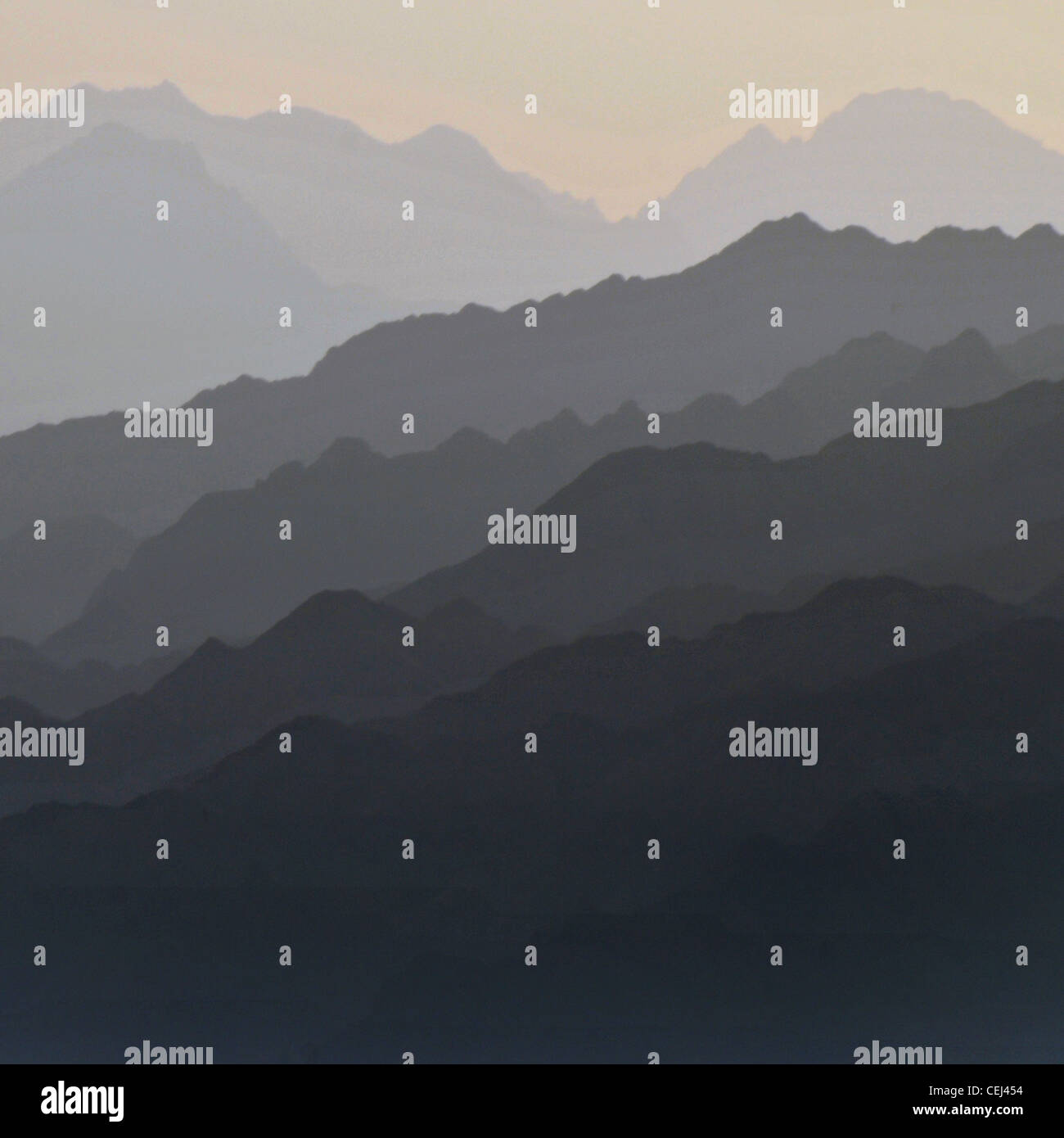 Mountain ridges hi-res stock photography and images - Alamy