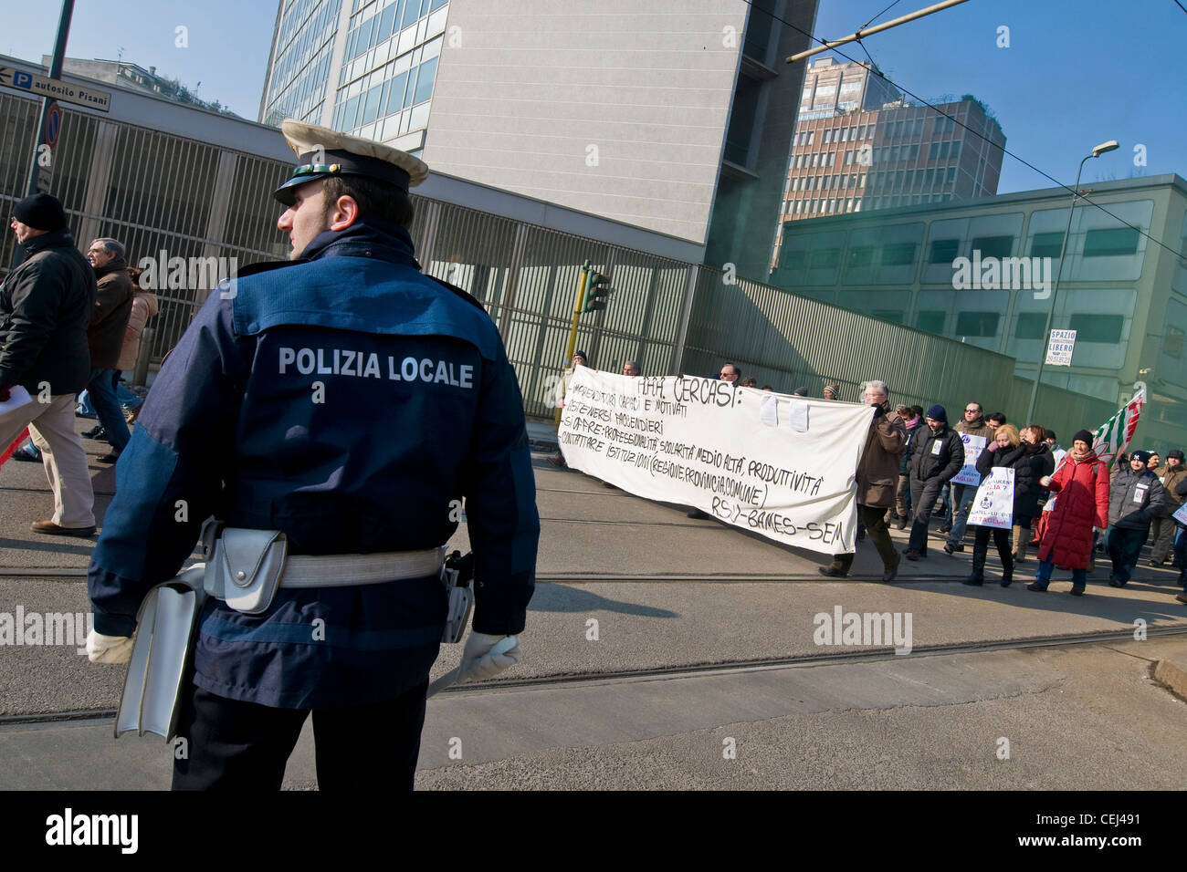 Workers strike italy hi-res stock photography and images - Alamy