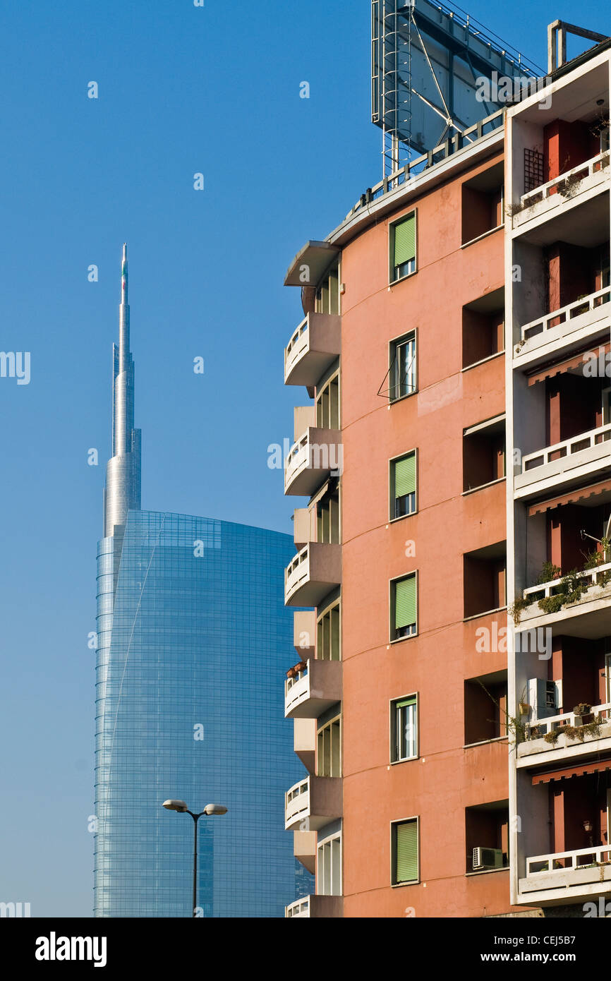 Hines building europe hi-res stock photography and images - Alamy