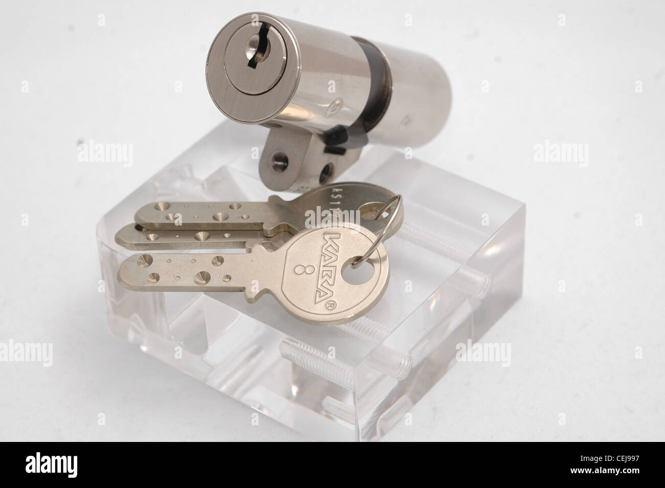 Cylinder lock hi-res stock photography and images - Alamy