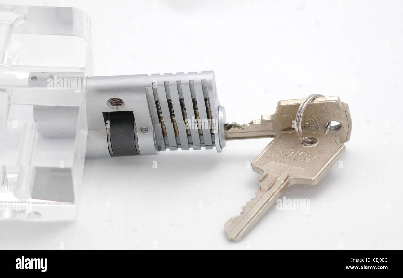 Tumbler lock cutaway hi-res stock photography and images - Alamy