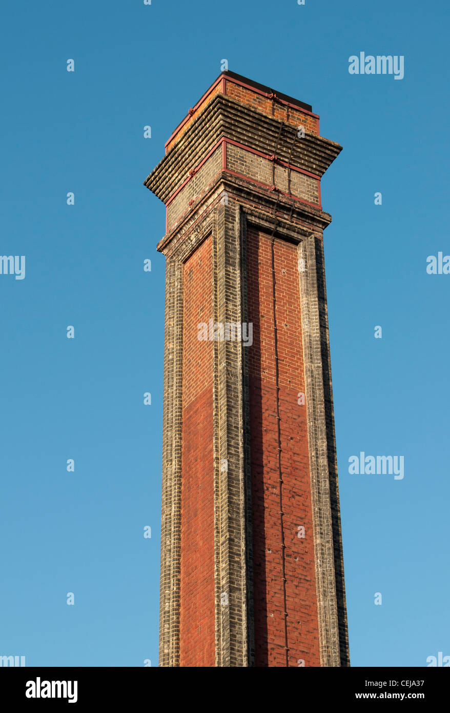 Brick column hi-res stock photography and images - Alamy