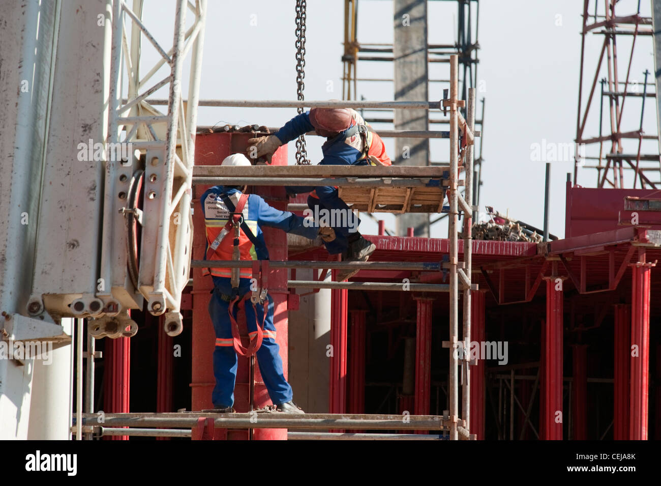 Construction workers johannesburg south africa hi-res stock photography ...