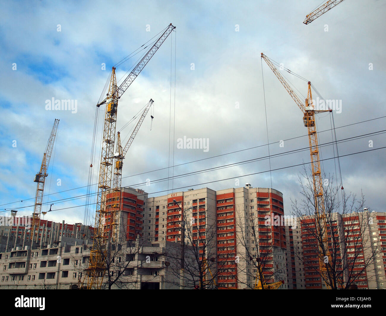 Cranes and building construction Stock Photo - Alamy