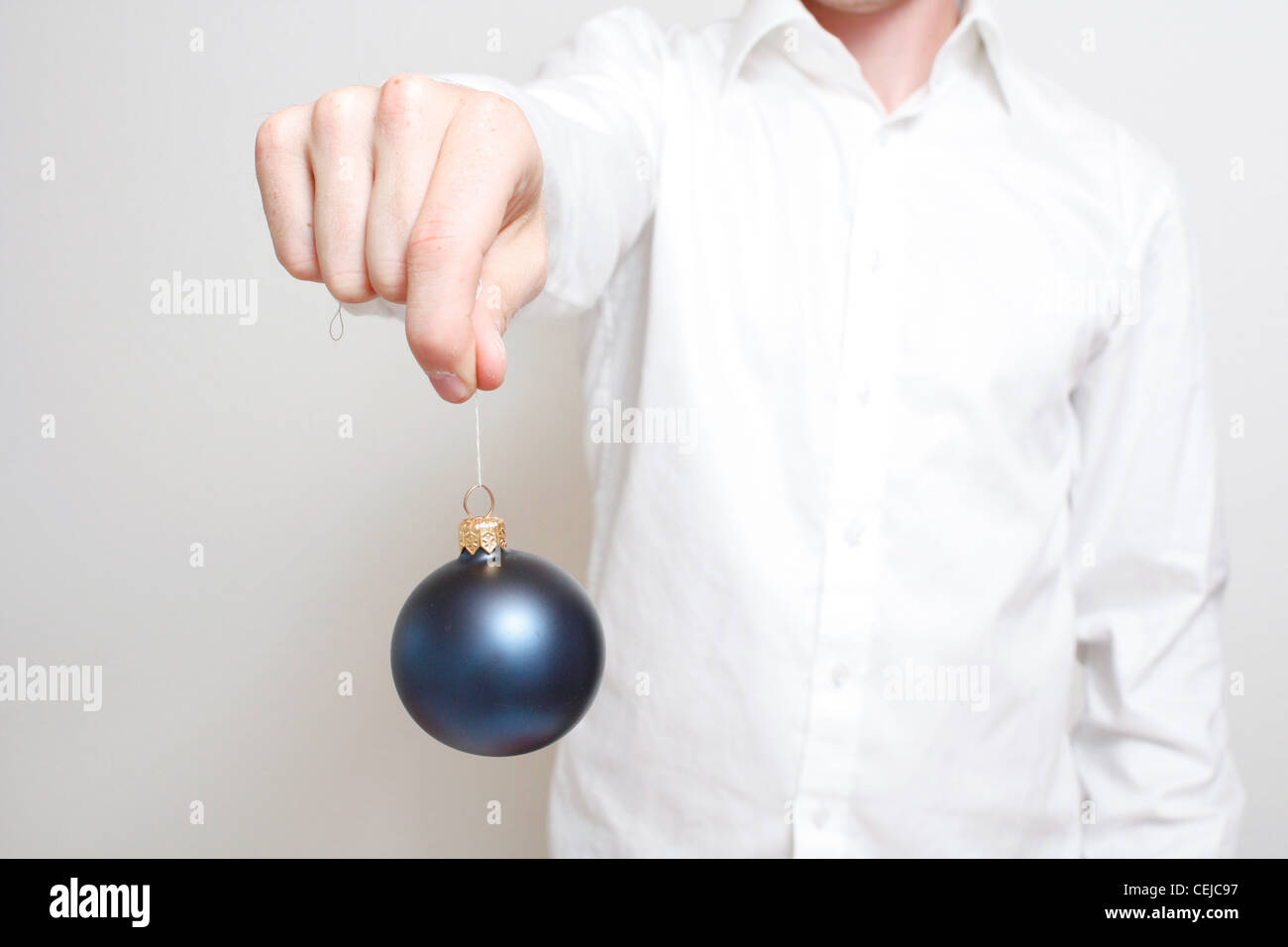 Single round blue christmas hi-res stock photography and images - Alamy