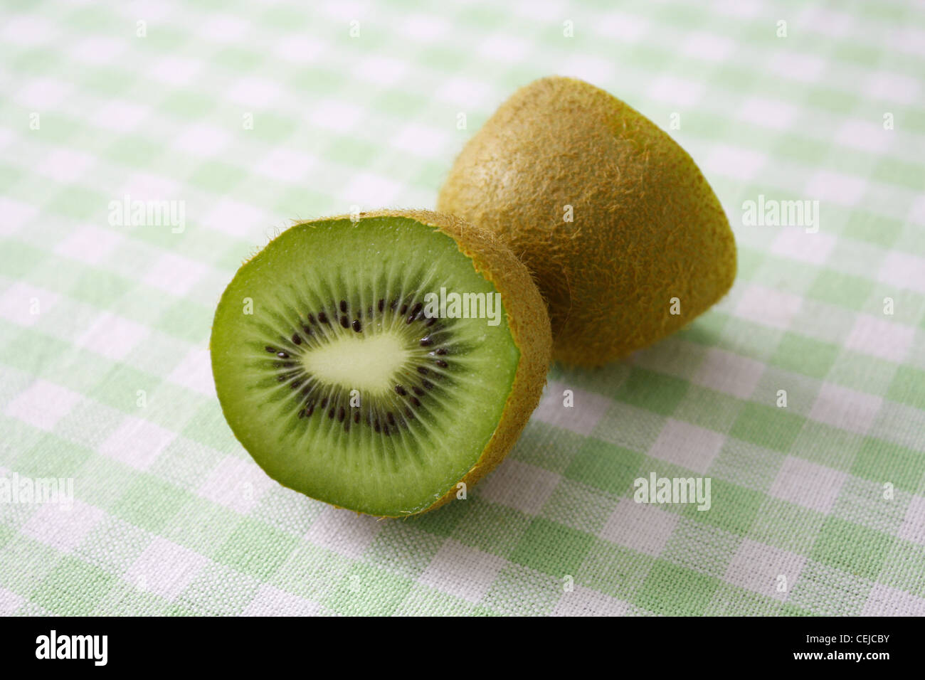Kiwi vivid color hi-res stock photography and images - Alamy