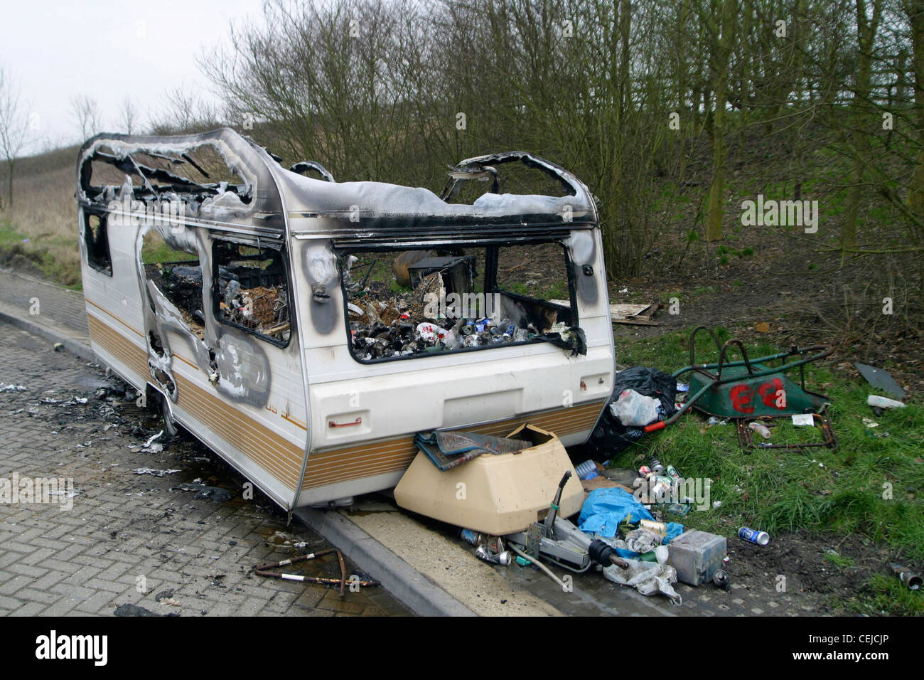 Dumped caravan hi-res stock photography and images - Alamy