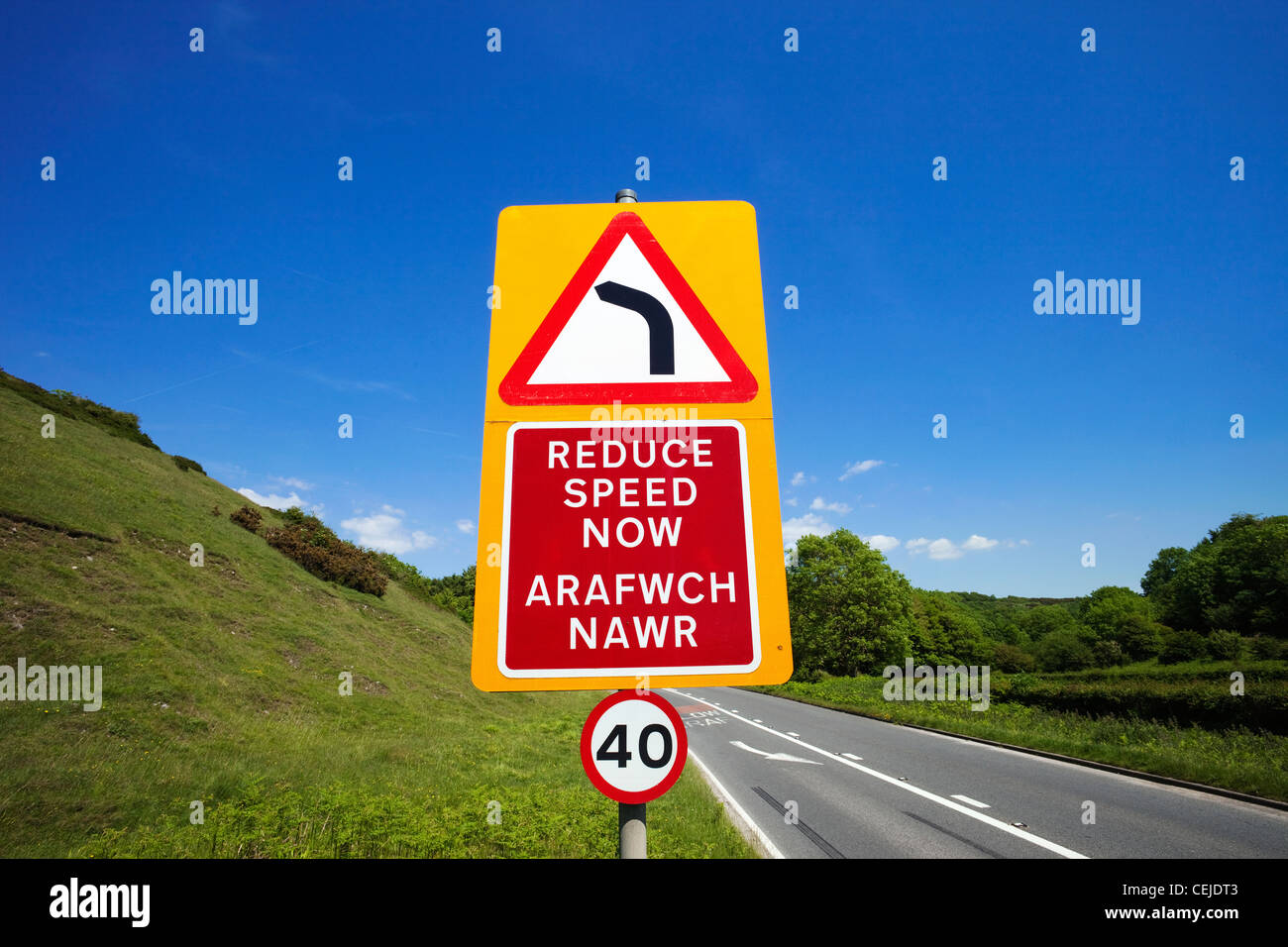 Wales, Glamorgan, Bilingual Road Sign Stock Photo - Alamy