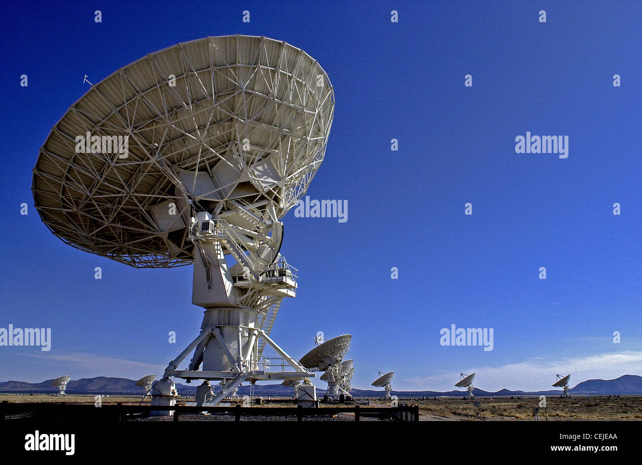Seti hi-res stock photography and images - Alamy