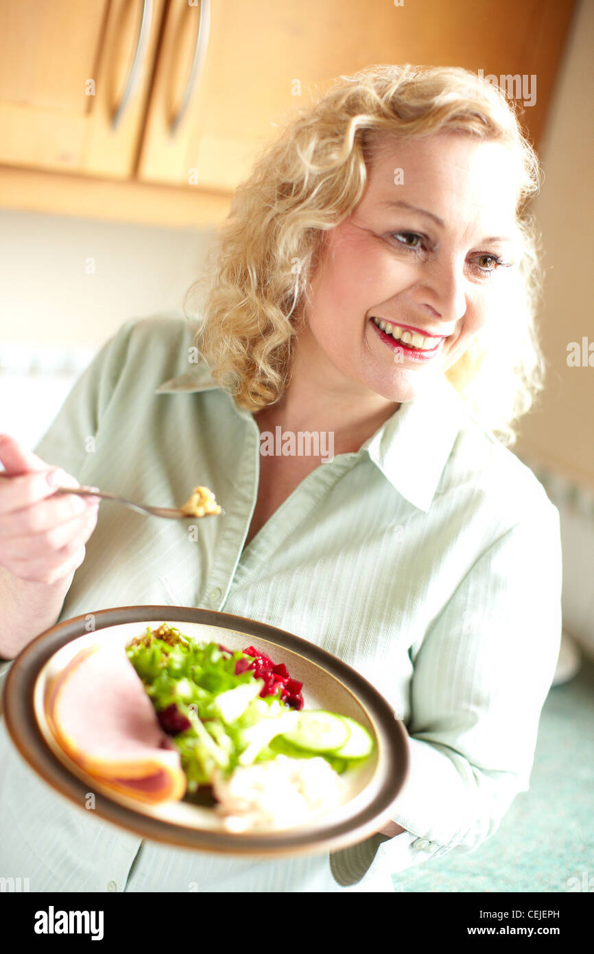 Woman 40`s vitality eat hi-res stock photography and images - Alamy