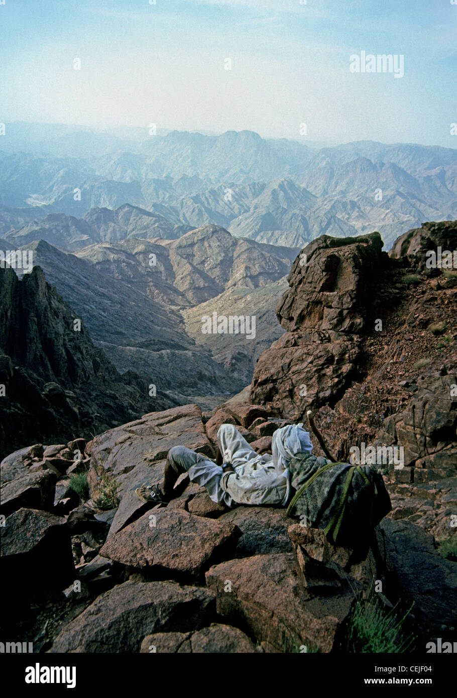 Arab nomad resting on mountain top Stock Photo - Alamy