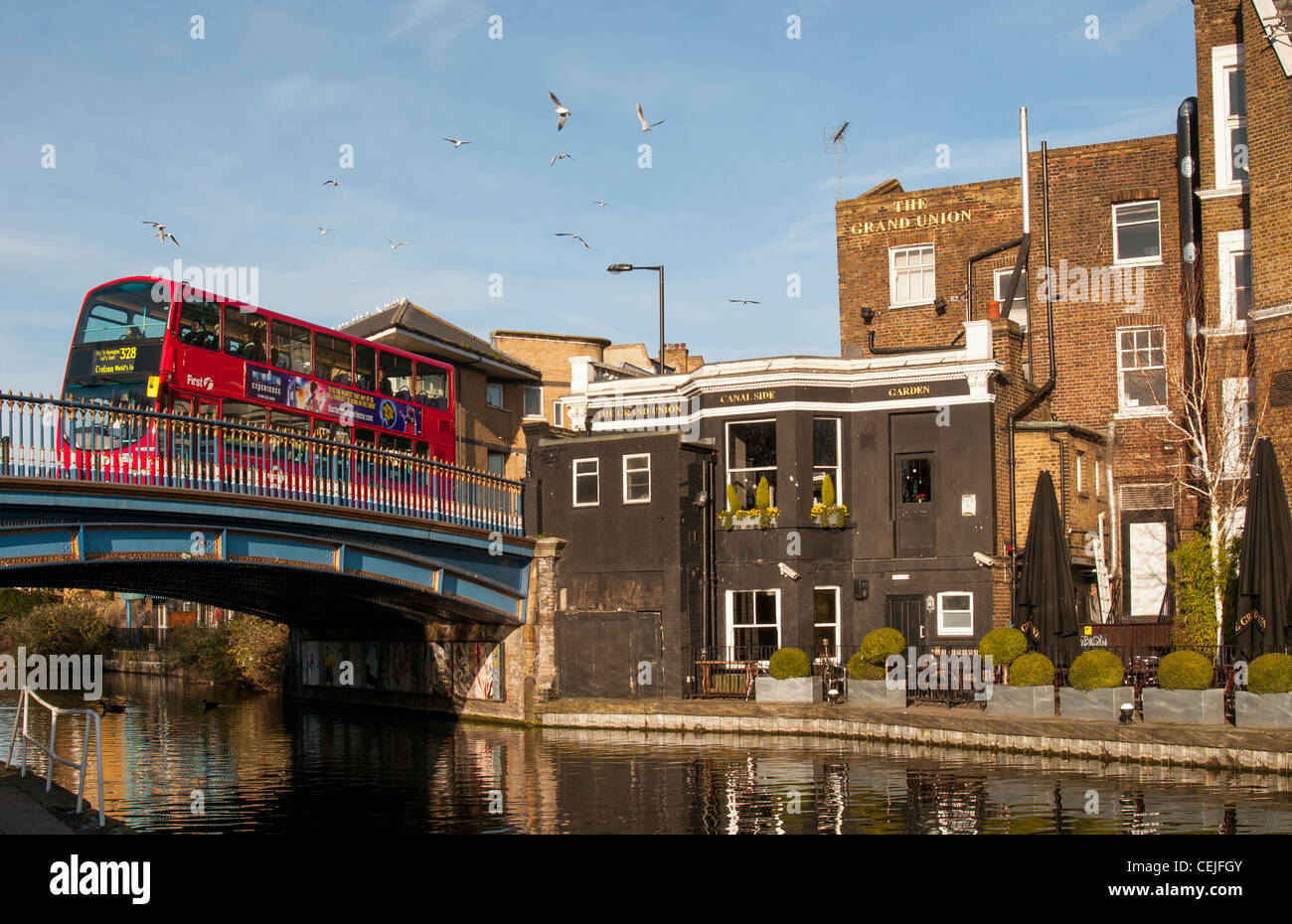 Grand Union Canal, Maida Vale, London, England, United Kingdom Stock ...