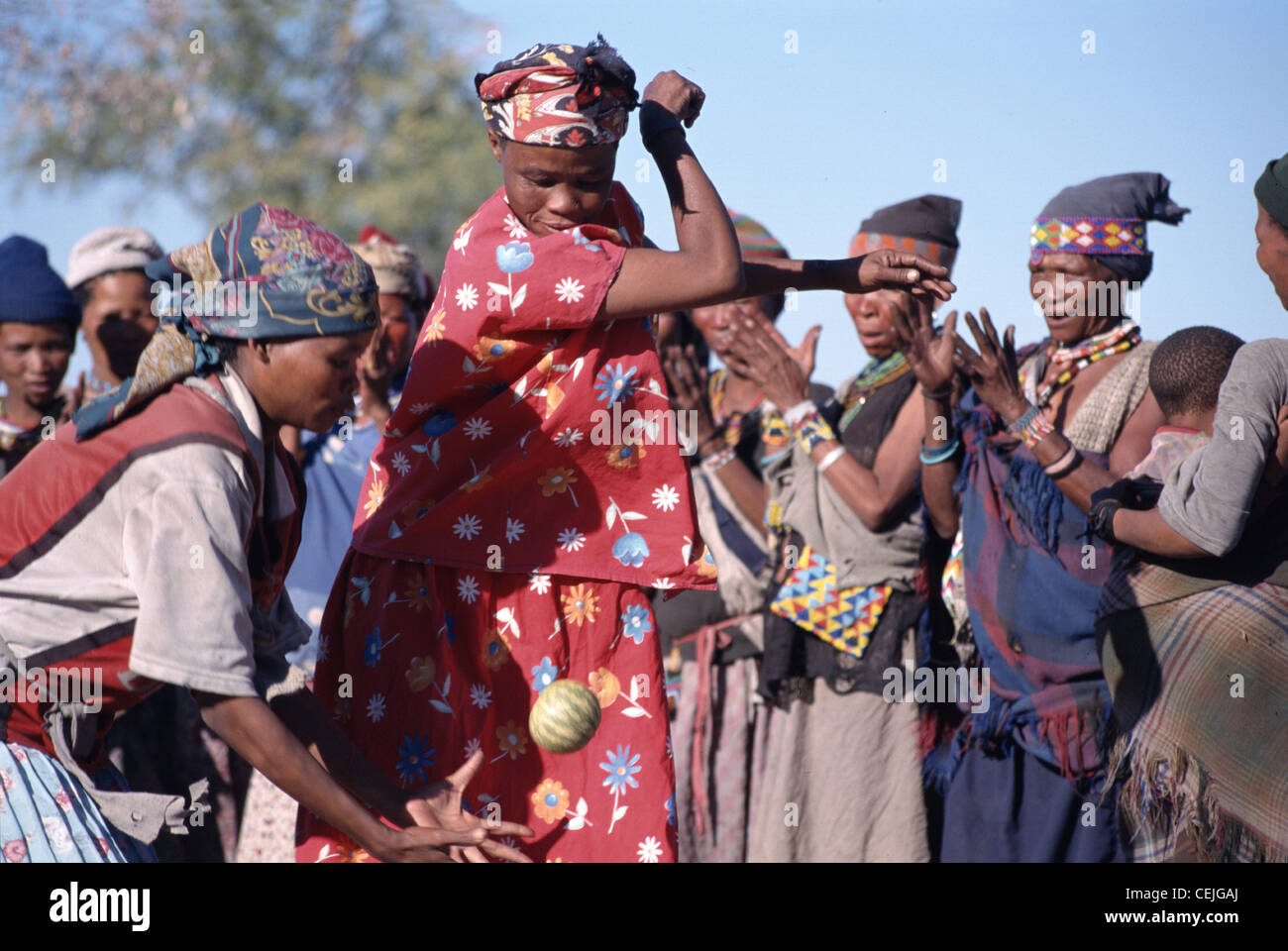 San bushwomen dancing in the Kalahari desert, Namibia Stock Photo - Alamy
