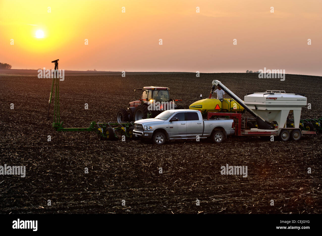 Loading hopper farm hi-res stock photography and images - Alamy