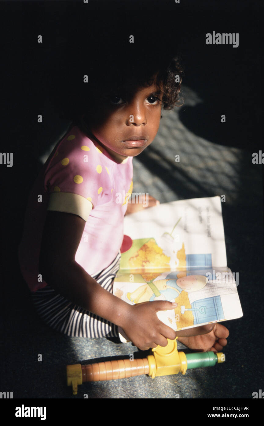 Aboriginal children reading australia hi-res stock photography and ...