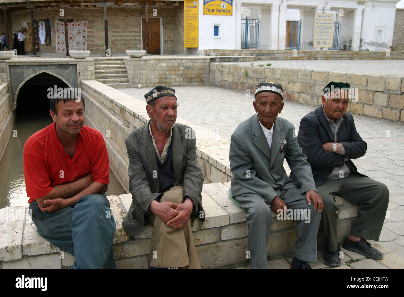 Traditional gentleman in Samarkand, Uzbekistan Stock Photo - Alamy