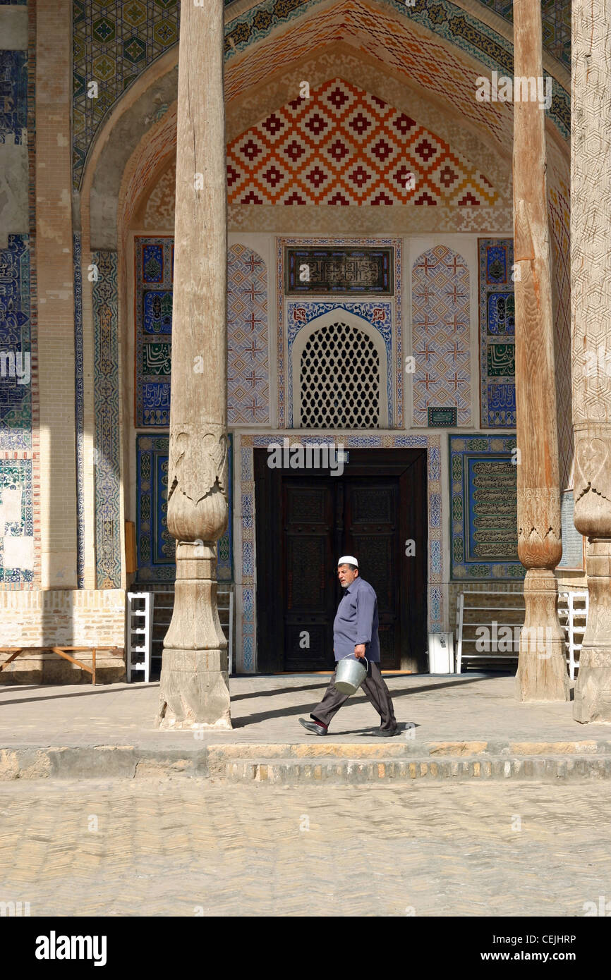 Traditional gentleman in Samarkand, Uzbekistan Stock Photo - Alamy