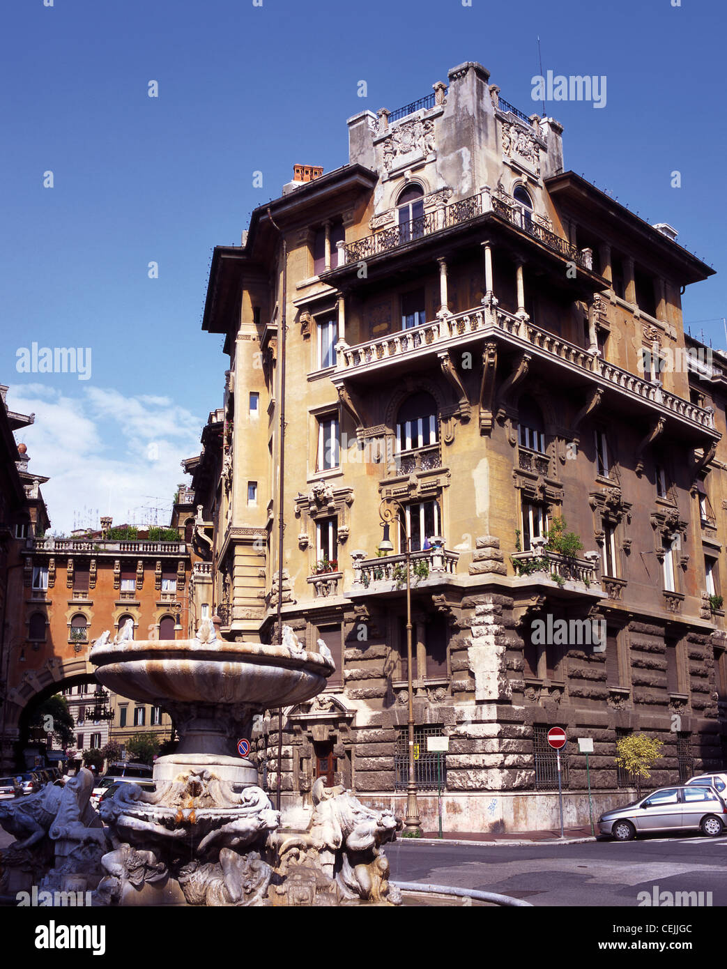 Coppedè quarter in Rome Stock Photo - Alamy