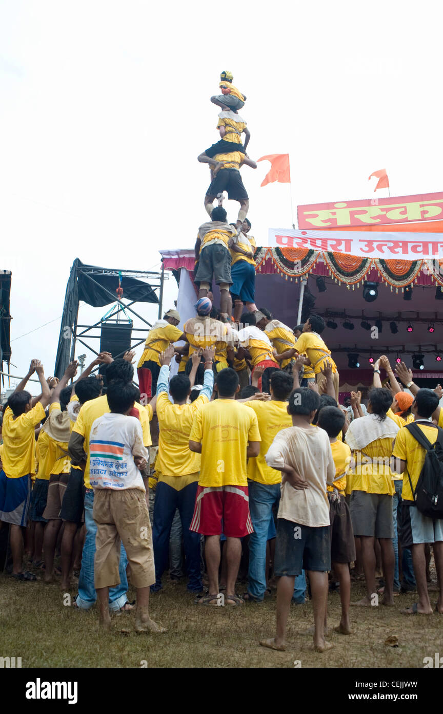 Dahi handi hi-res stock photography and images - Alamy