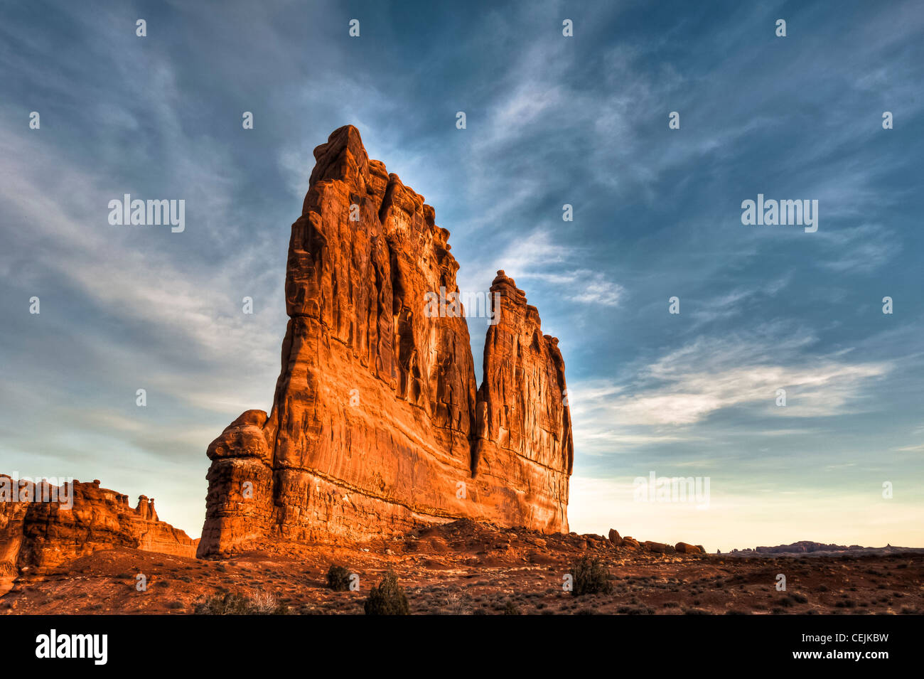 Arches National Park in Utah has many arches and huge buttes to ...