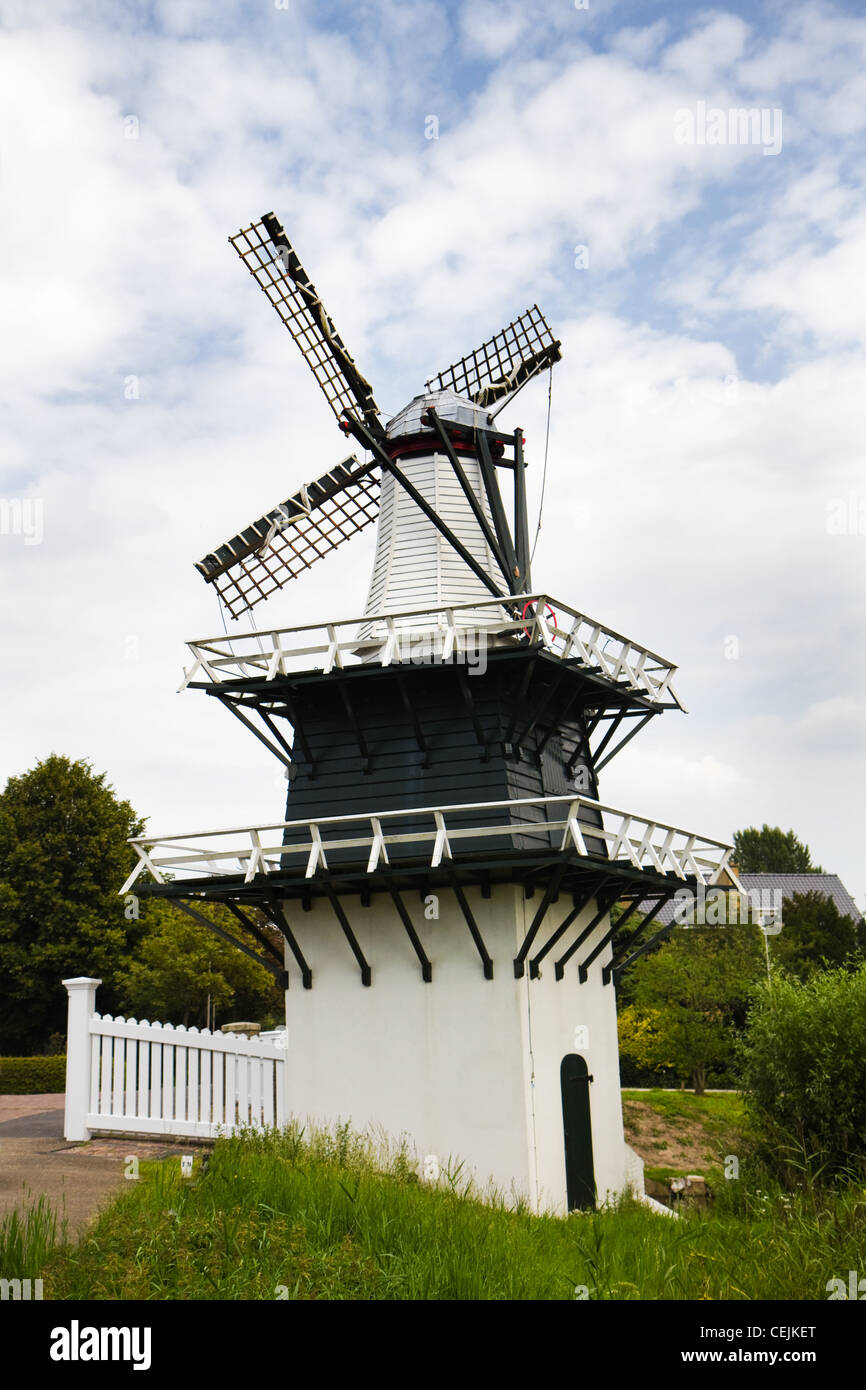 Windmill wheel wind rural hi-res stock photography and images - Alamy