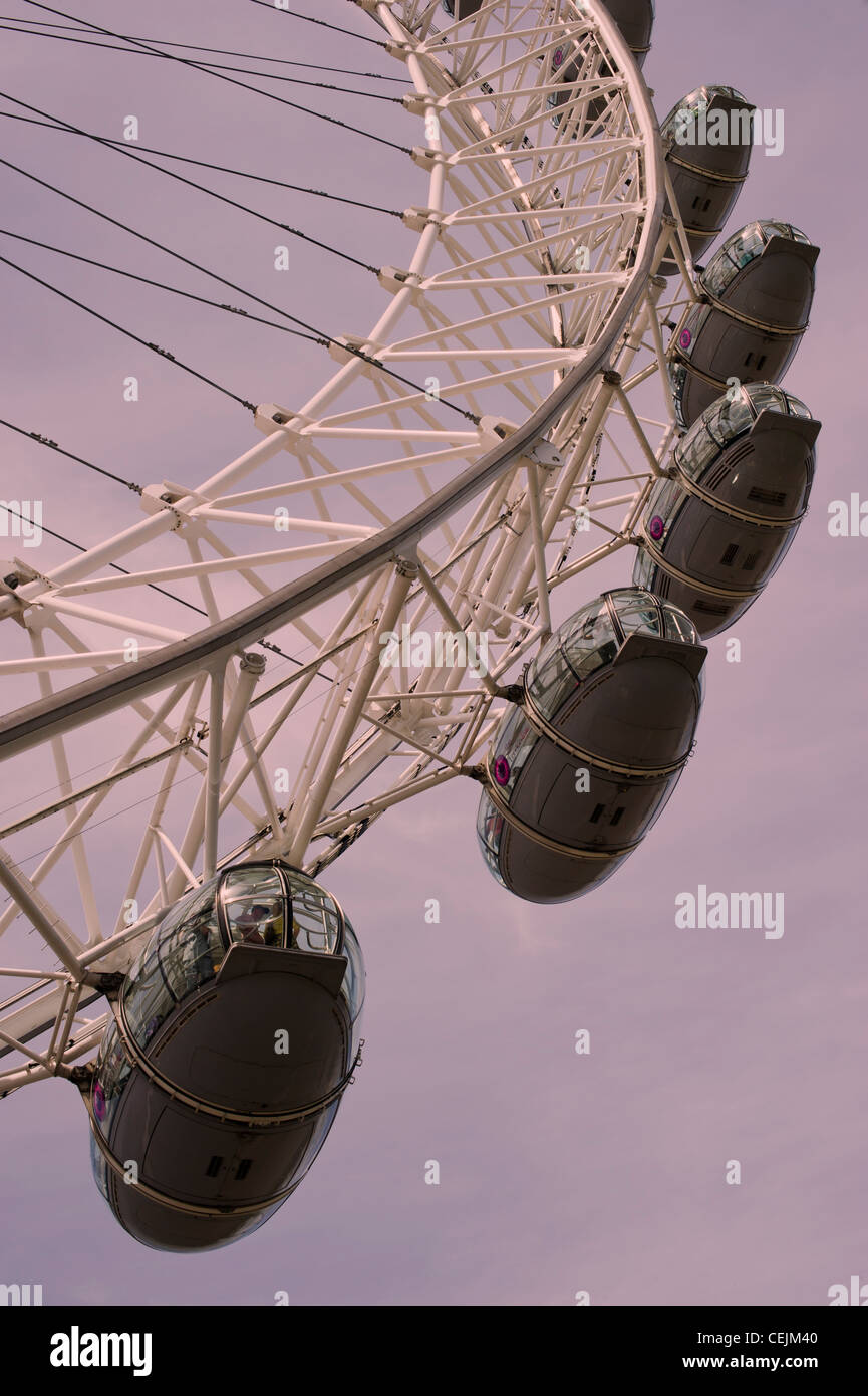 London wheel capsules hi-res stock photography and images - Alamy
