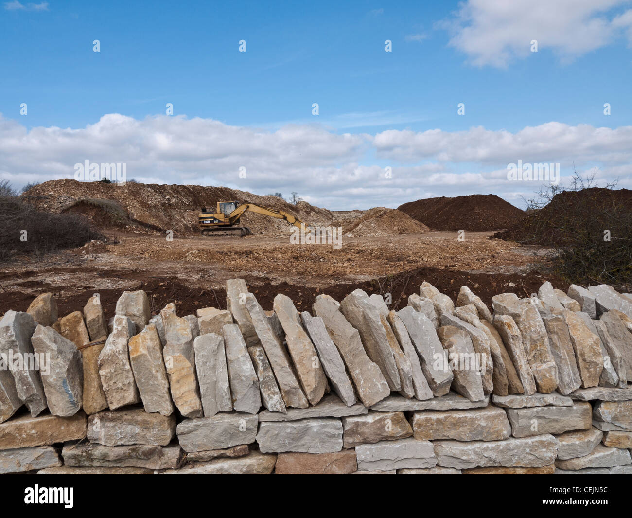 Cotswold stone quarry hi-res stock photography and images - Alamy