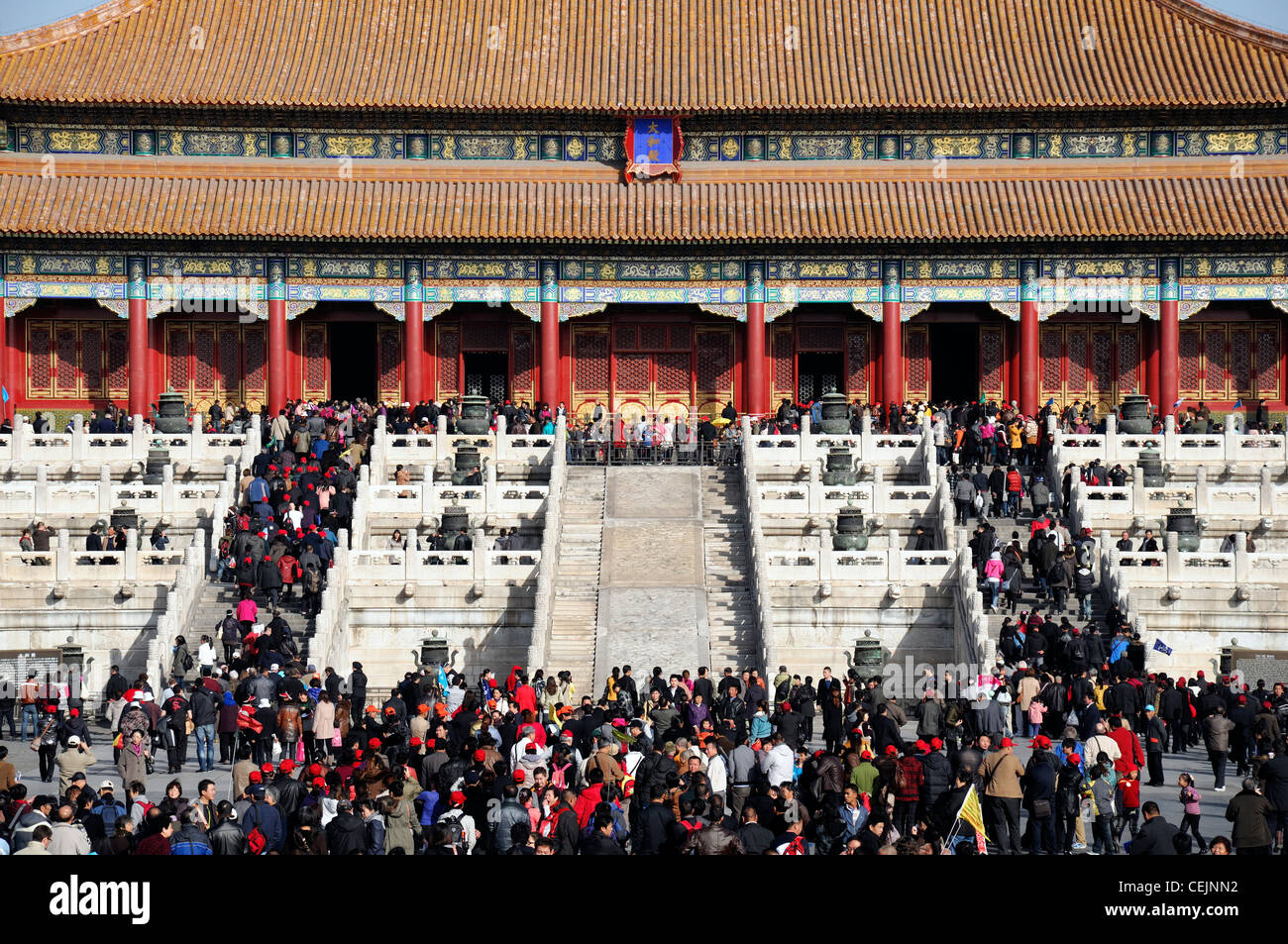 chinese tourists crowds crowded queuing to enter Hall of Supreme ...