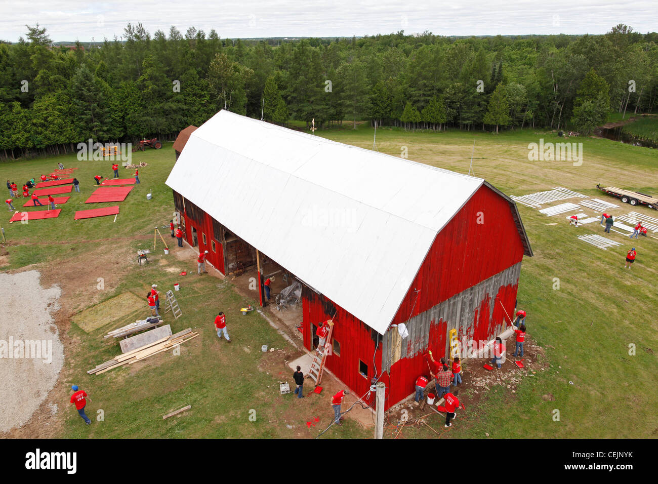 Barn restoration hi-res stock photography and images - Alamy