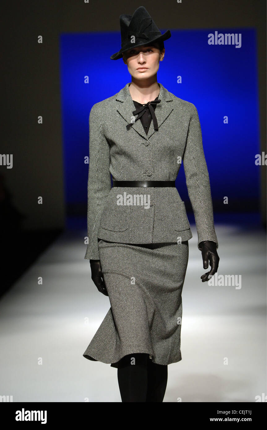 Jasper Conran London Ready to Wear Autumn Winter Female model Erin ...