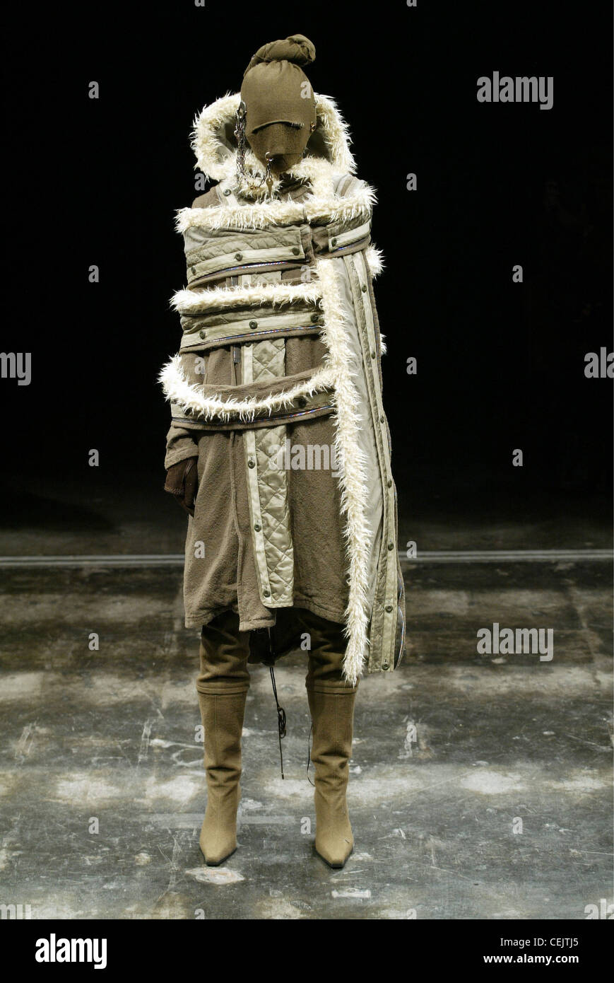 Undercover Ready to Wear Paris A W Female model wearing a strange brown ...