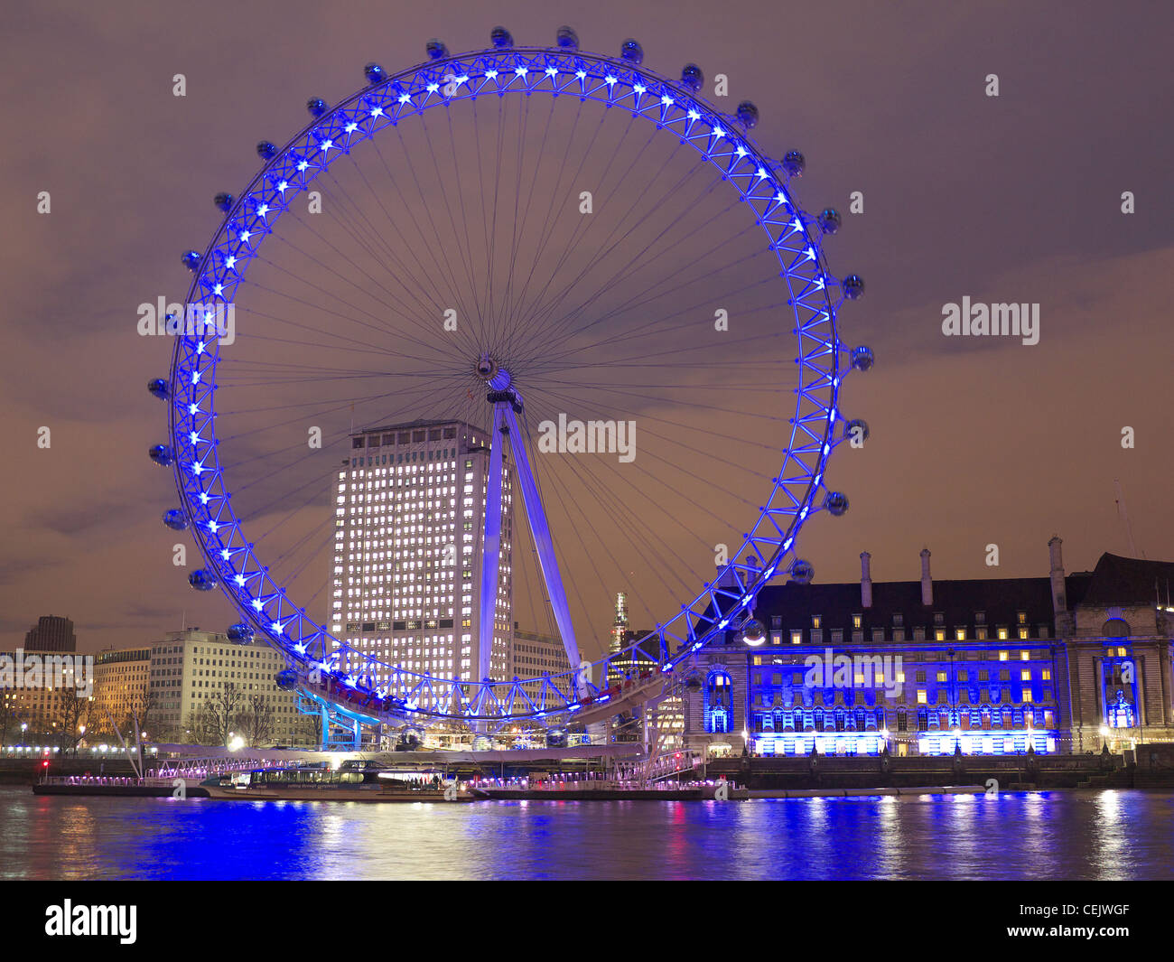 London eye night image hi-res stock photography and images - Alamy