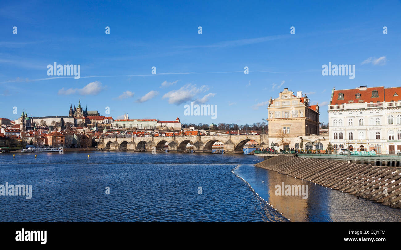 Novotneho Lavka and Charles Bridge (Karlov Most) on Vltava River ...
