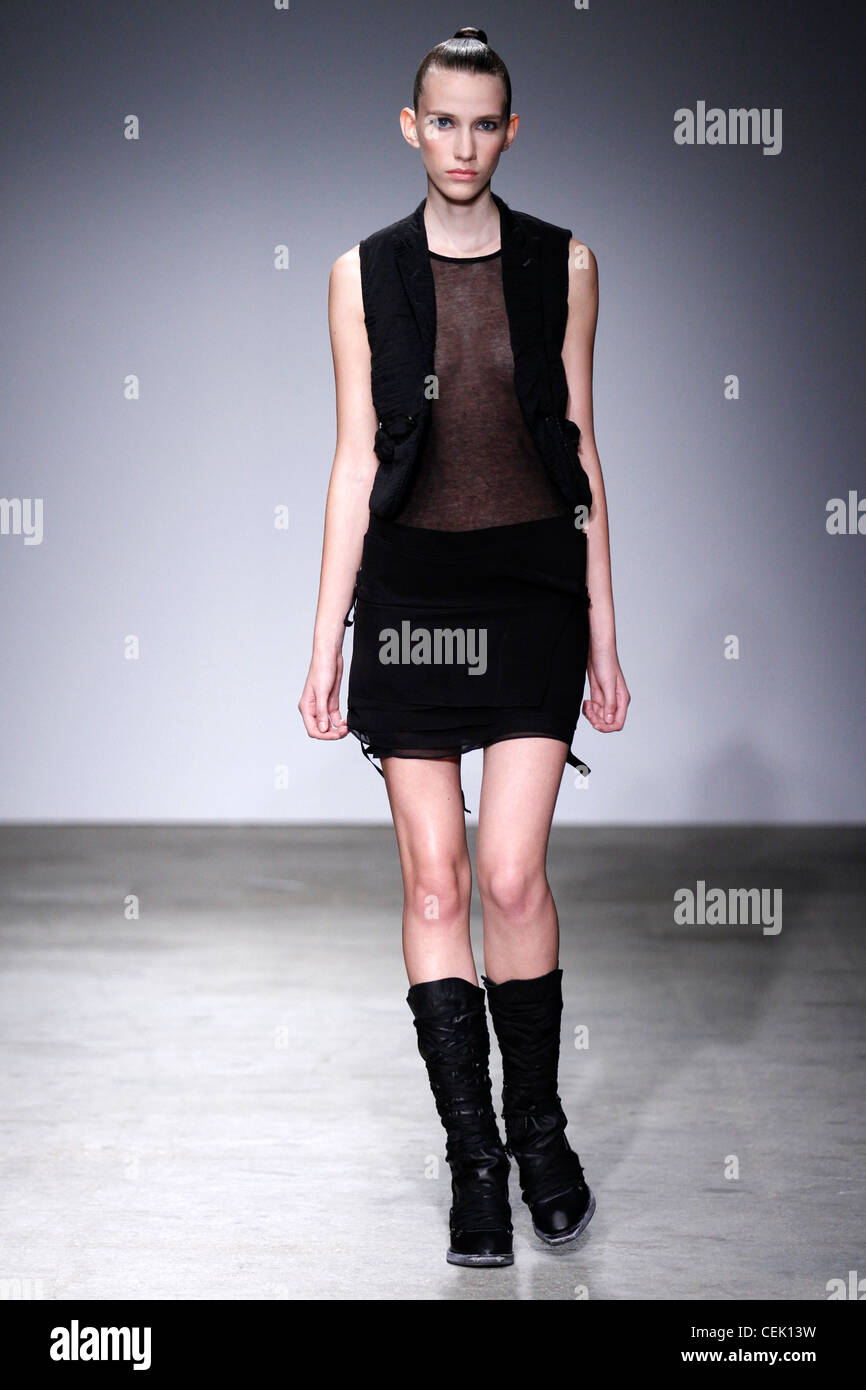 Nicolas Andreas Taralis Paris Ready to Wear Spring Summer 2011 Stock ...