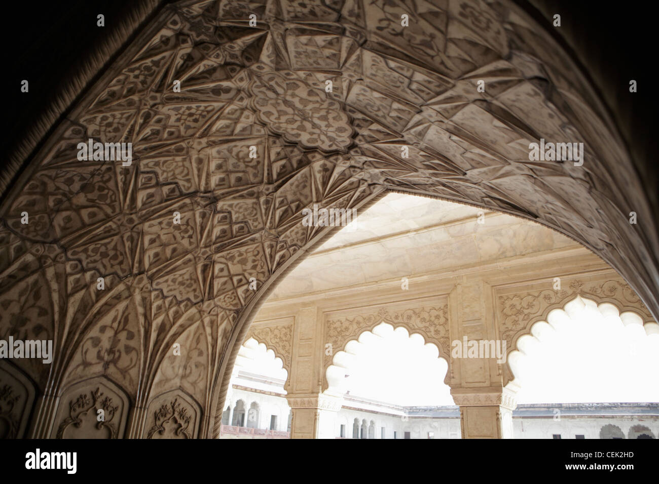 Stone carvings on an archway of the Agra Fort, Agra, India Stock Photo ...
