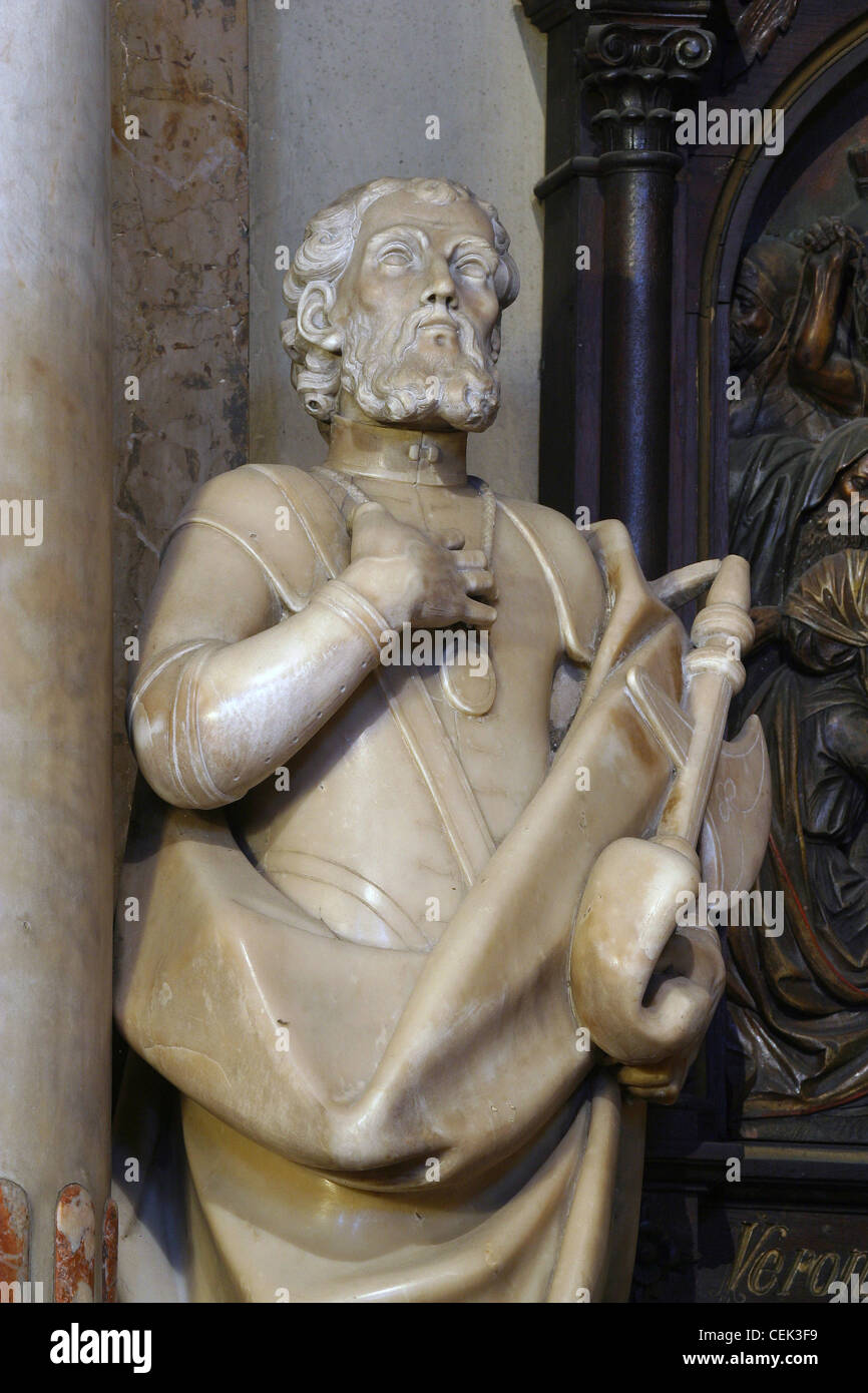 Statue of saint Stock Photo - Alamy
