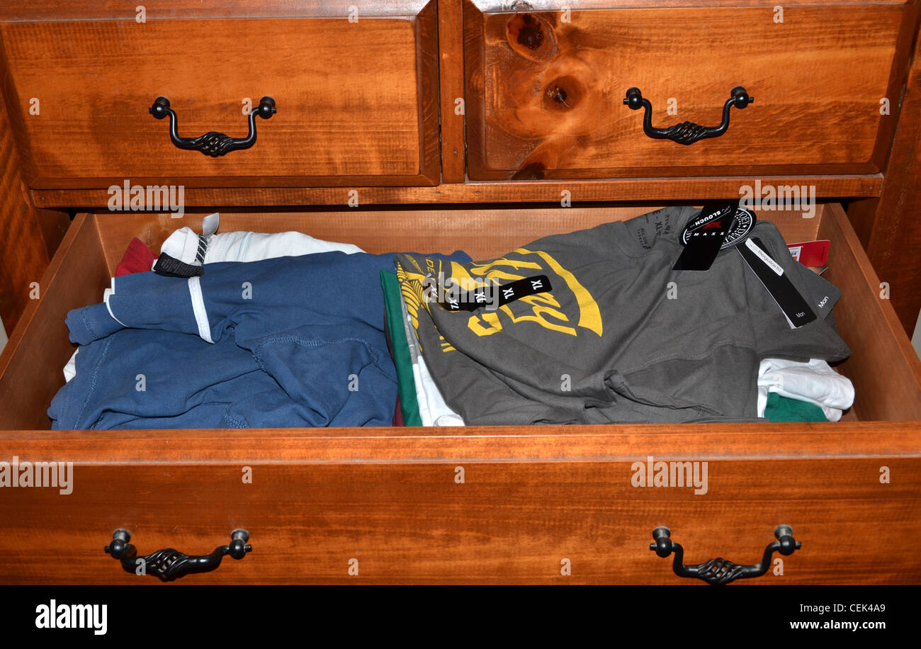 Chest of drawers hi-res stock photography and images - Alamy