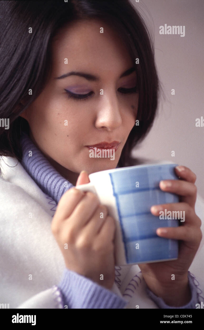 Woman blanket around shoulders hi-res stock photography and images - Alamy