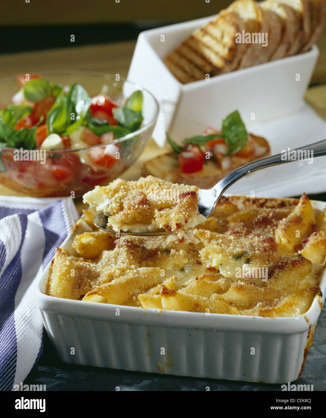Gratins Pasta gratin penne pasta smoked ham, sun dried tomatoes, finely ...
