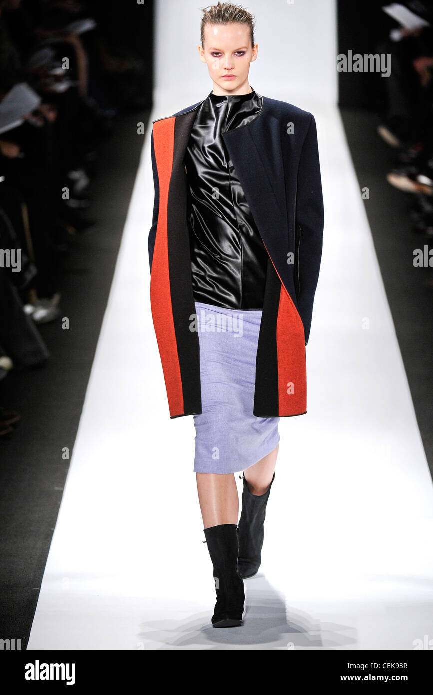 Narciso Rodriguez New York Ready to Wear Autumn Winter 2011 2012 Stock ...