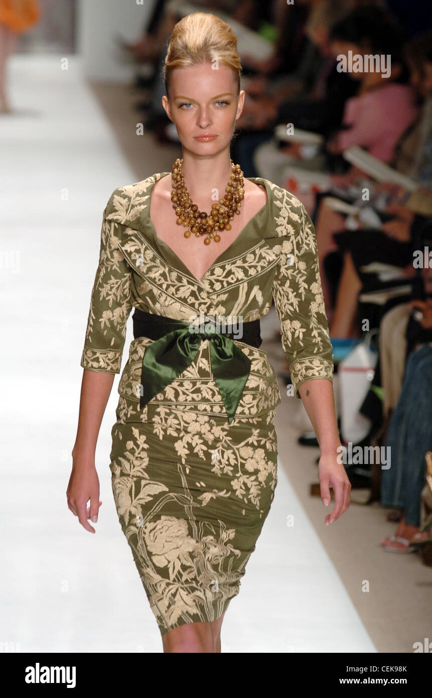 Tracey Reece New York Ready To Wear Spring Summer Model blonde hair ...