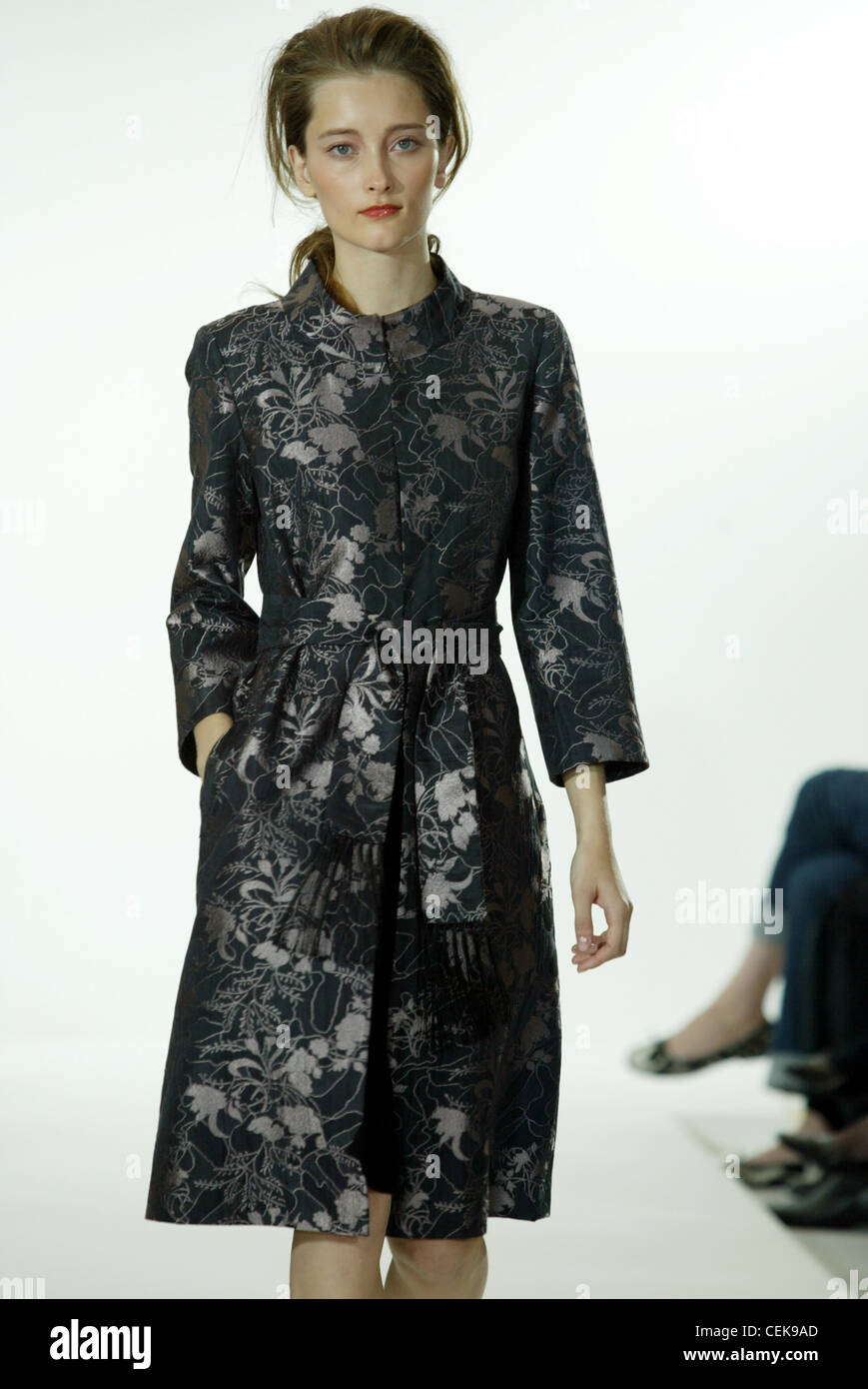 Jean Muir London Ready To Wear Spring Summer Model brunette hair off ...