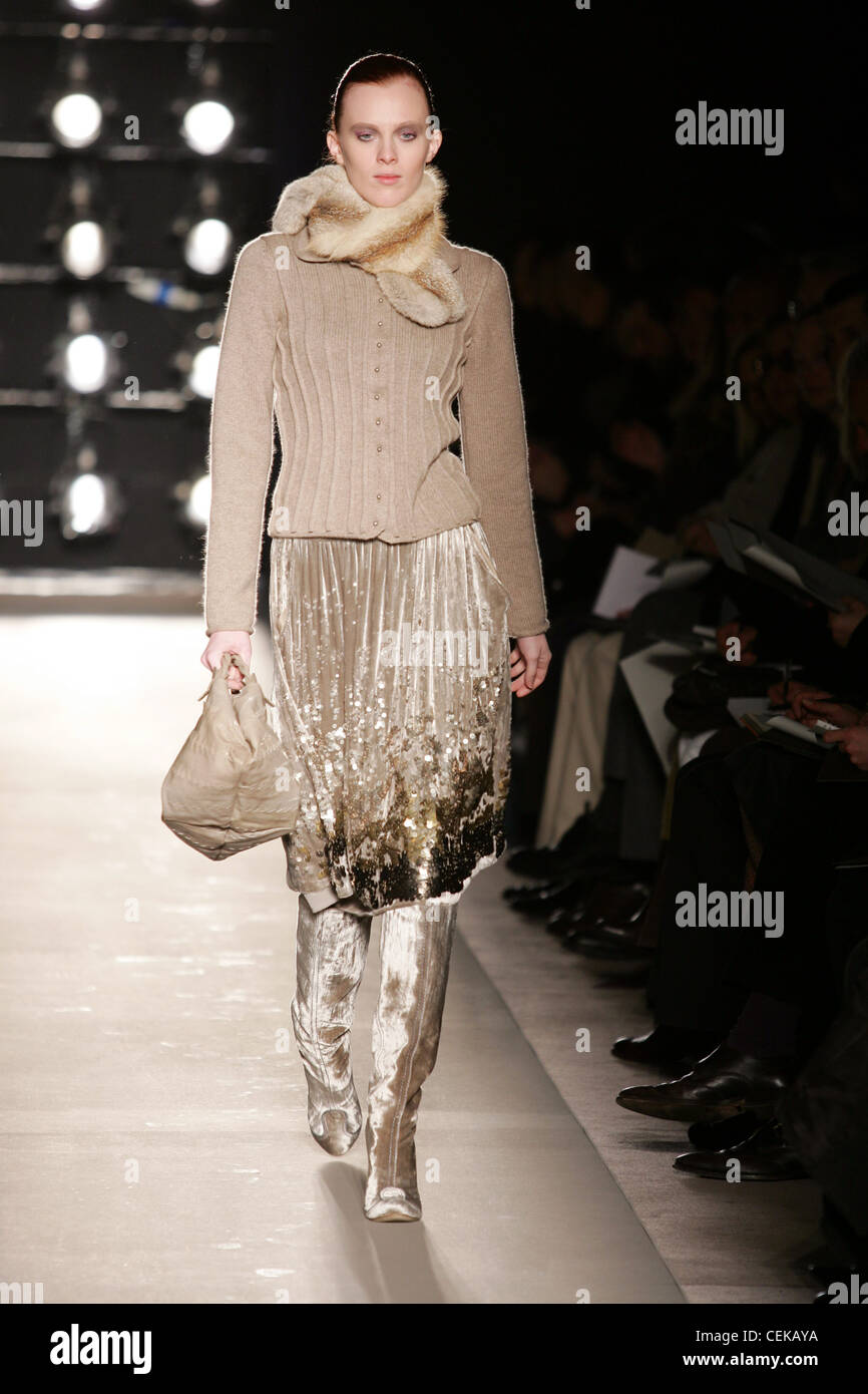 Bottega Veneta Milan Ready to Wear Autumn Winter British model Karen ...