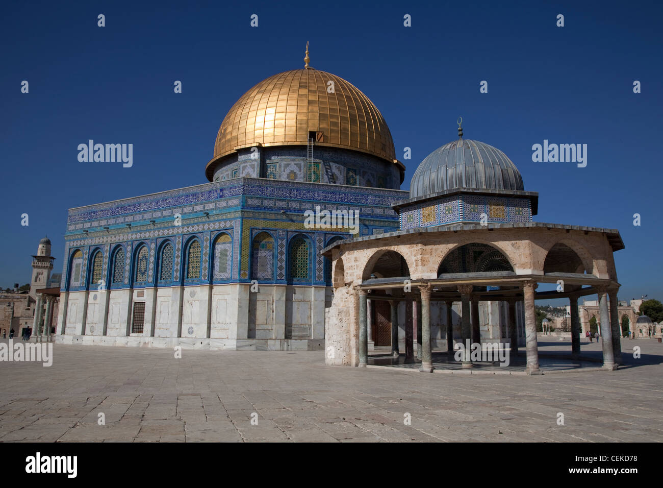 Dome Rock oldest Islamic monument standing Muslim shrine built sacred ...