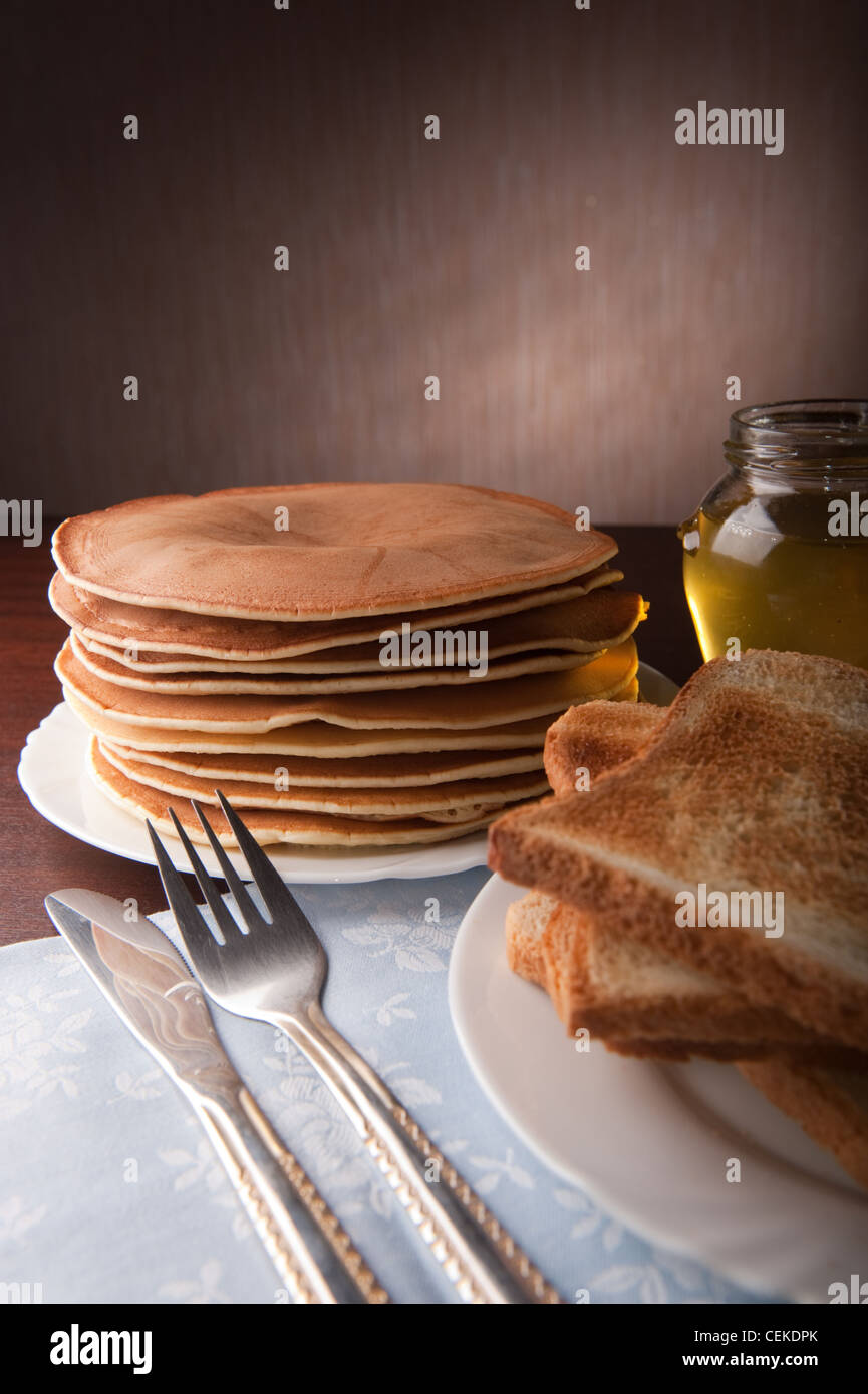 Stack of American pancakes on the table Stock Photo - Alamy